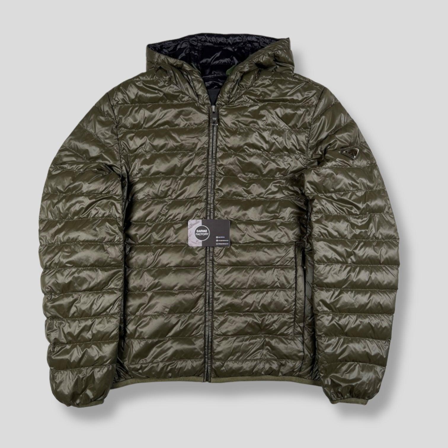 Appliqué logo down jacket green – Garmz Factory