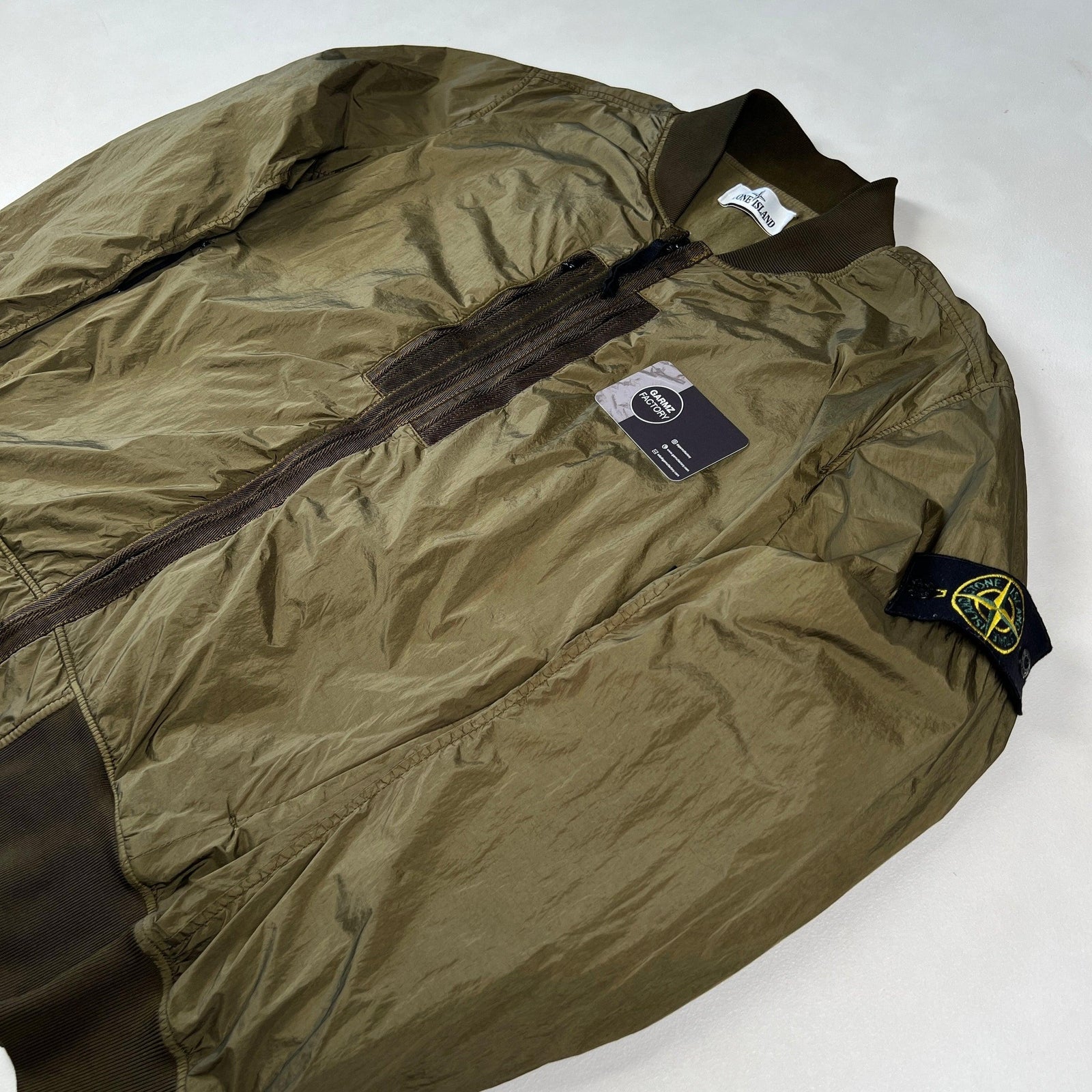 Stone Island crinkle reps bomber jacket green – Garmz Factory Stone Island crinkle reps bomber jacket green – Garmz Factory