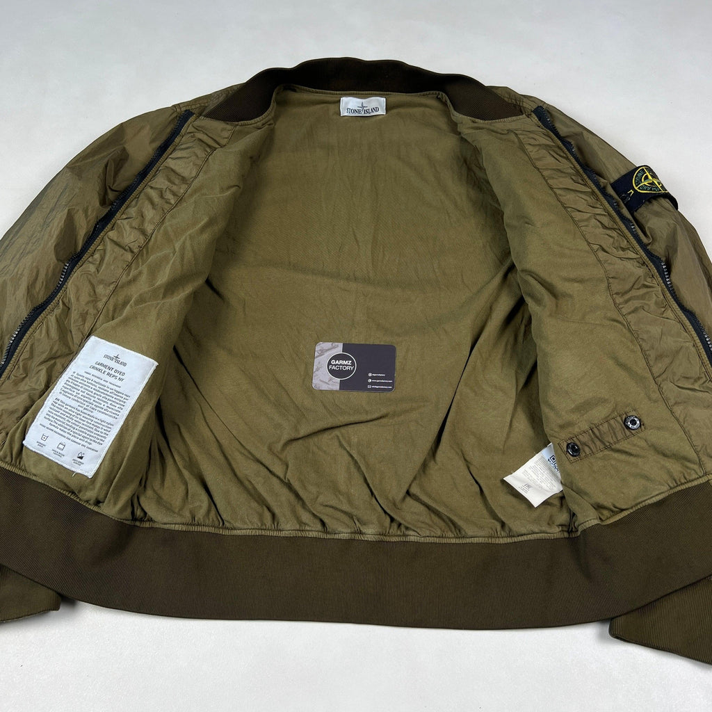 Stone Island crinkle reps bomber jacket green – Garmz Factory Stone Island crinkle reps bomber jacket green – Garmz Factory
